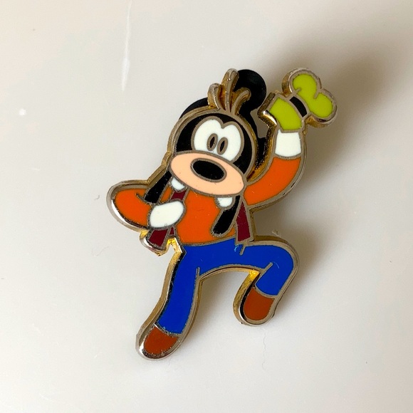 Disney | Jewelry | Official Goofy Disney Trading Pin 208 | Poshmark
